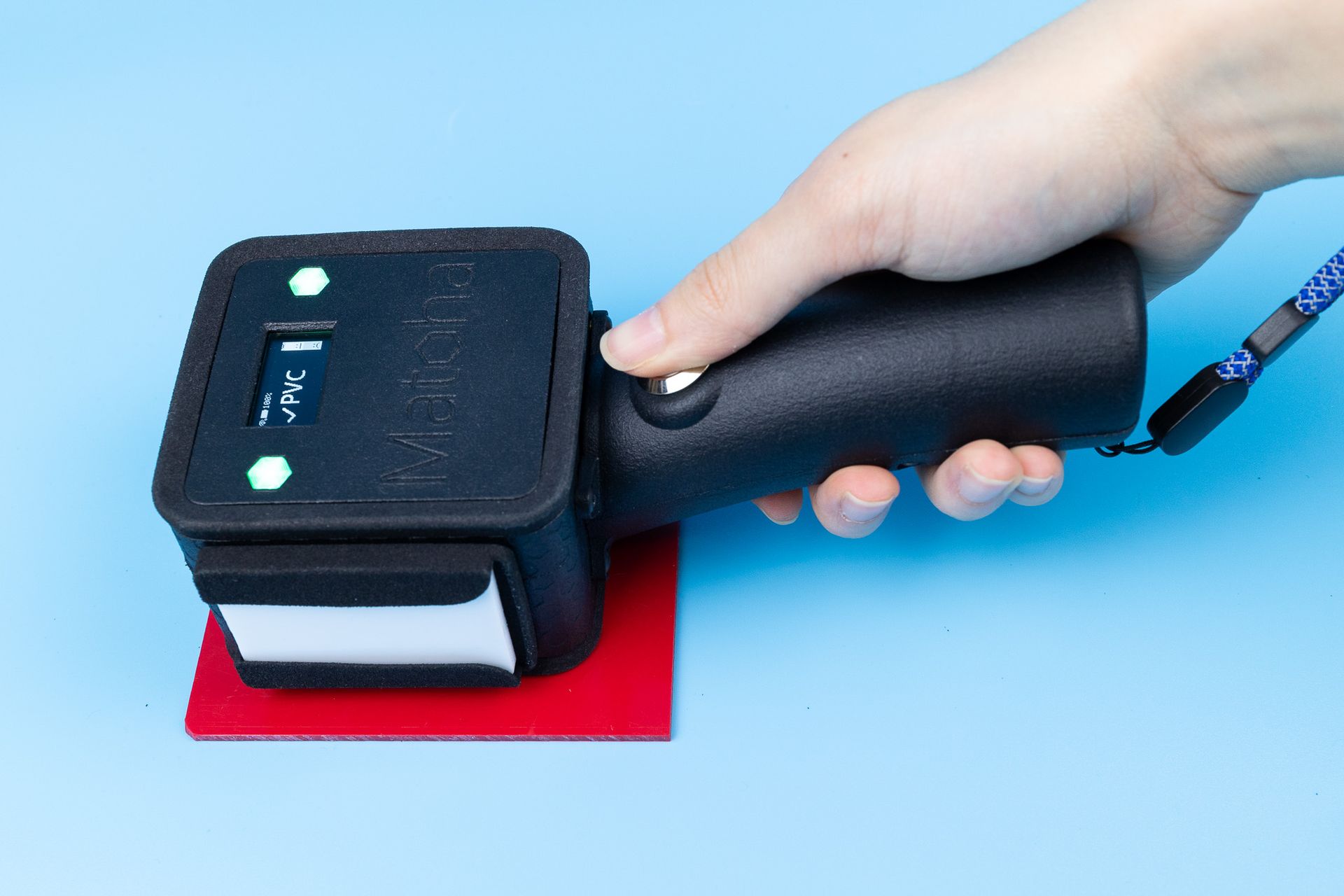 Plastics identification device - PlasTell | Matoha