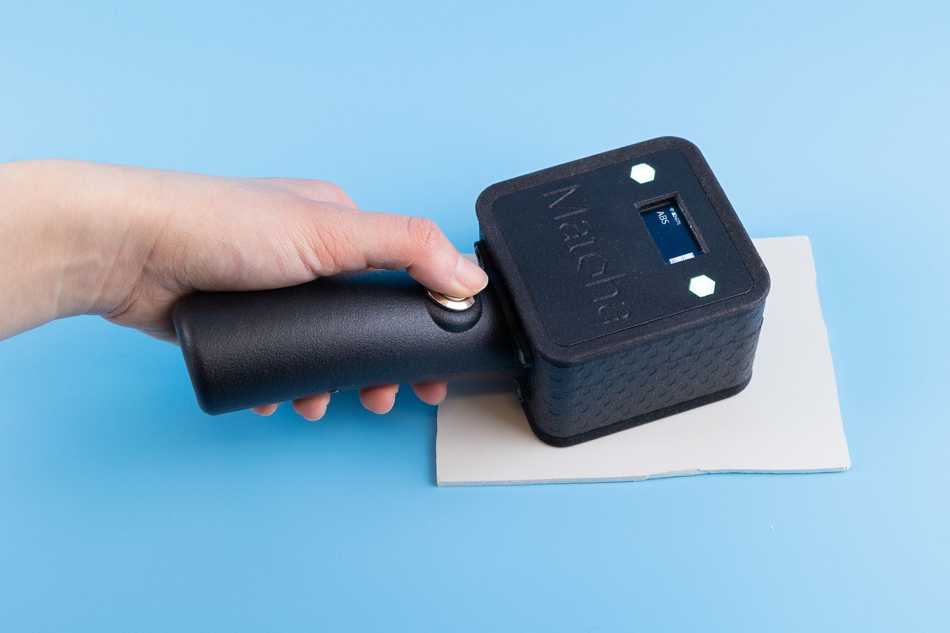 Plastics identification device - PlasTell | Matoha